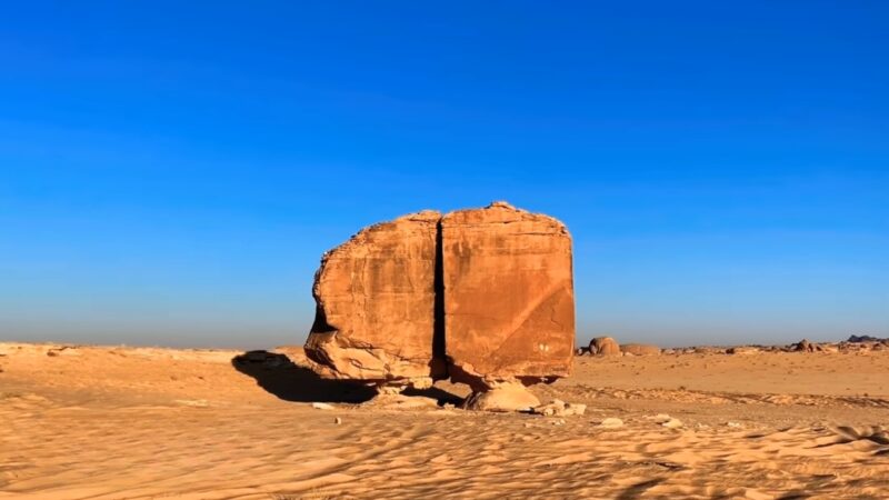 7 Reasons Why the Arabian Desert Is a Natural Wonder - Afjrd